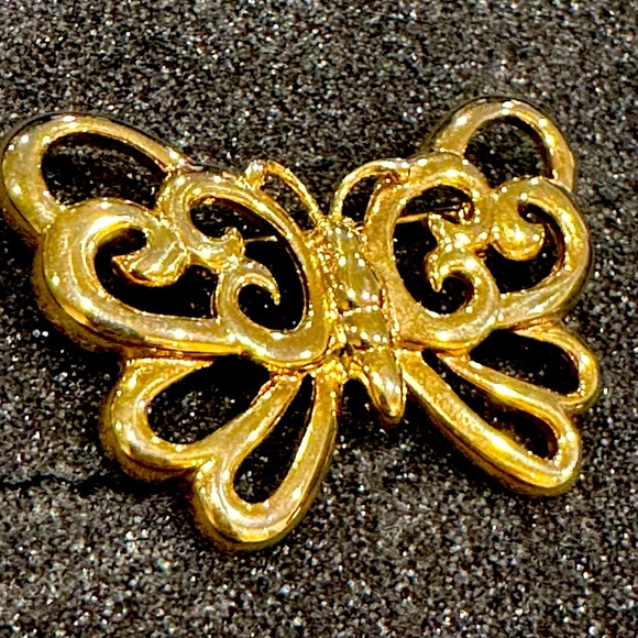Vintage | Jewelry | Vintage Gold Butterfly Pin Brooch So Adorable And ...